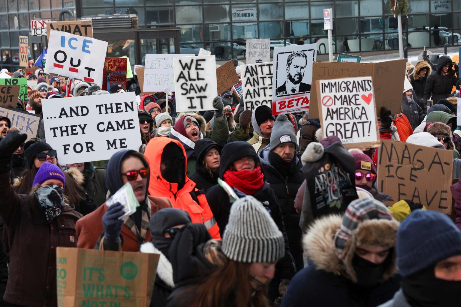 Masters alum documents anti-ICE protests in Minneapolis – Tower